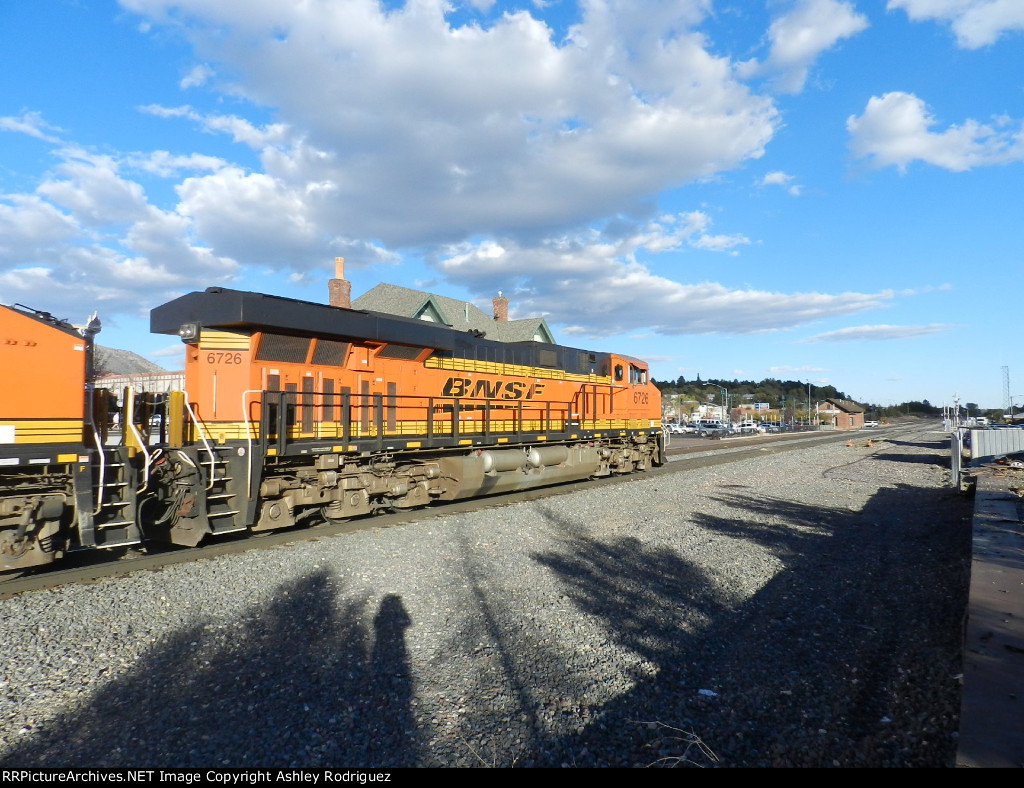 BNSF 6726